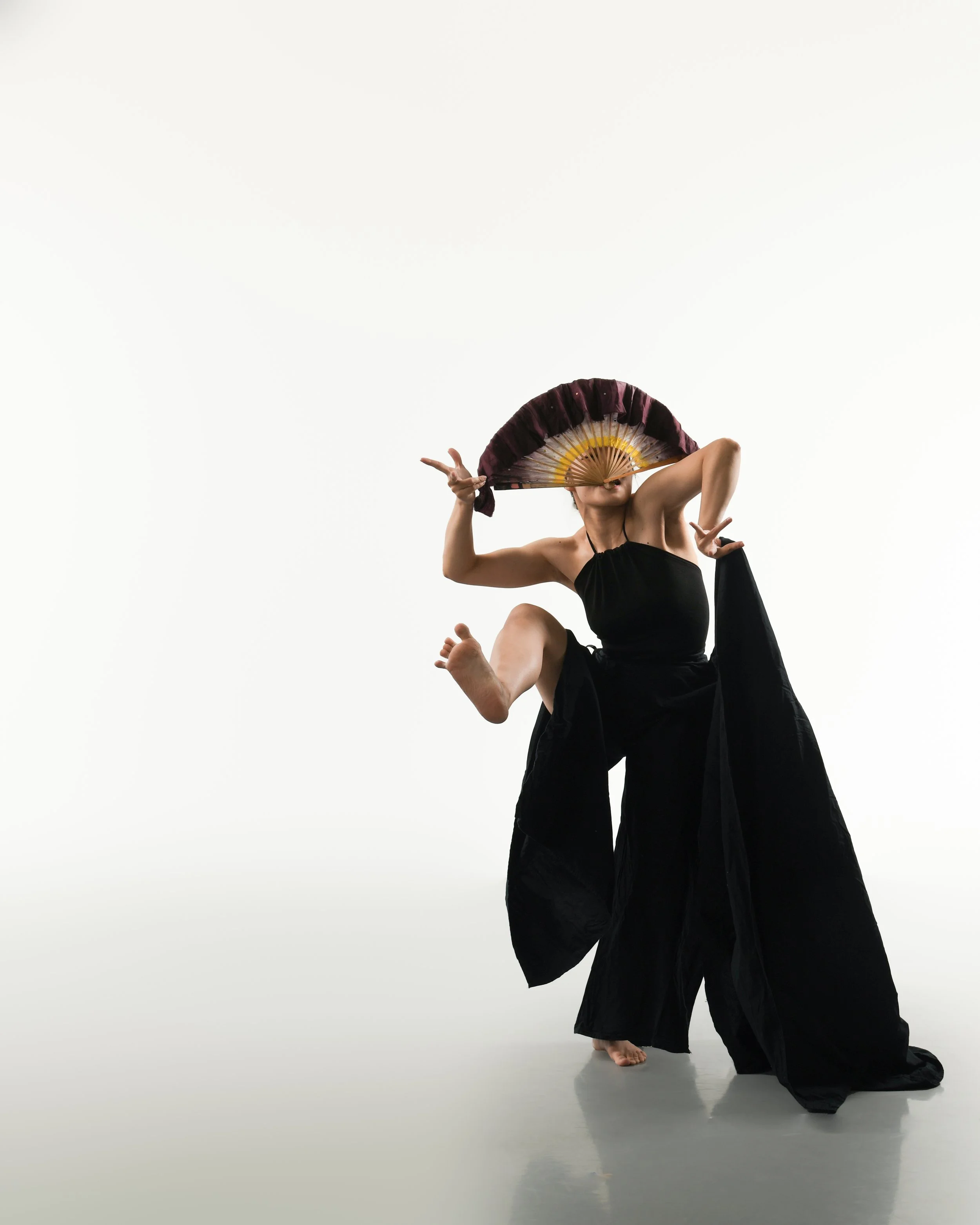 Kun-Yang Lin/DancersBooking Inquiries