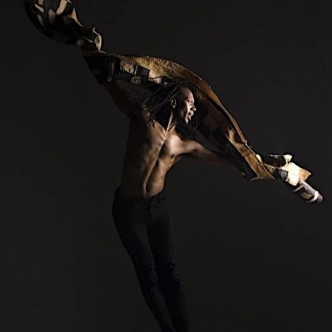 Kun-Yang Lin/DancersWhat's Happening