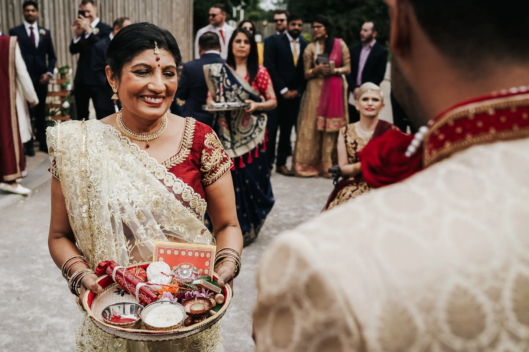 Alcumlow Hall Farm Indian Wedding for Chhayaben and Iain — Adam Joe ...