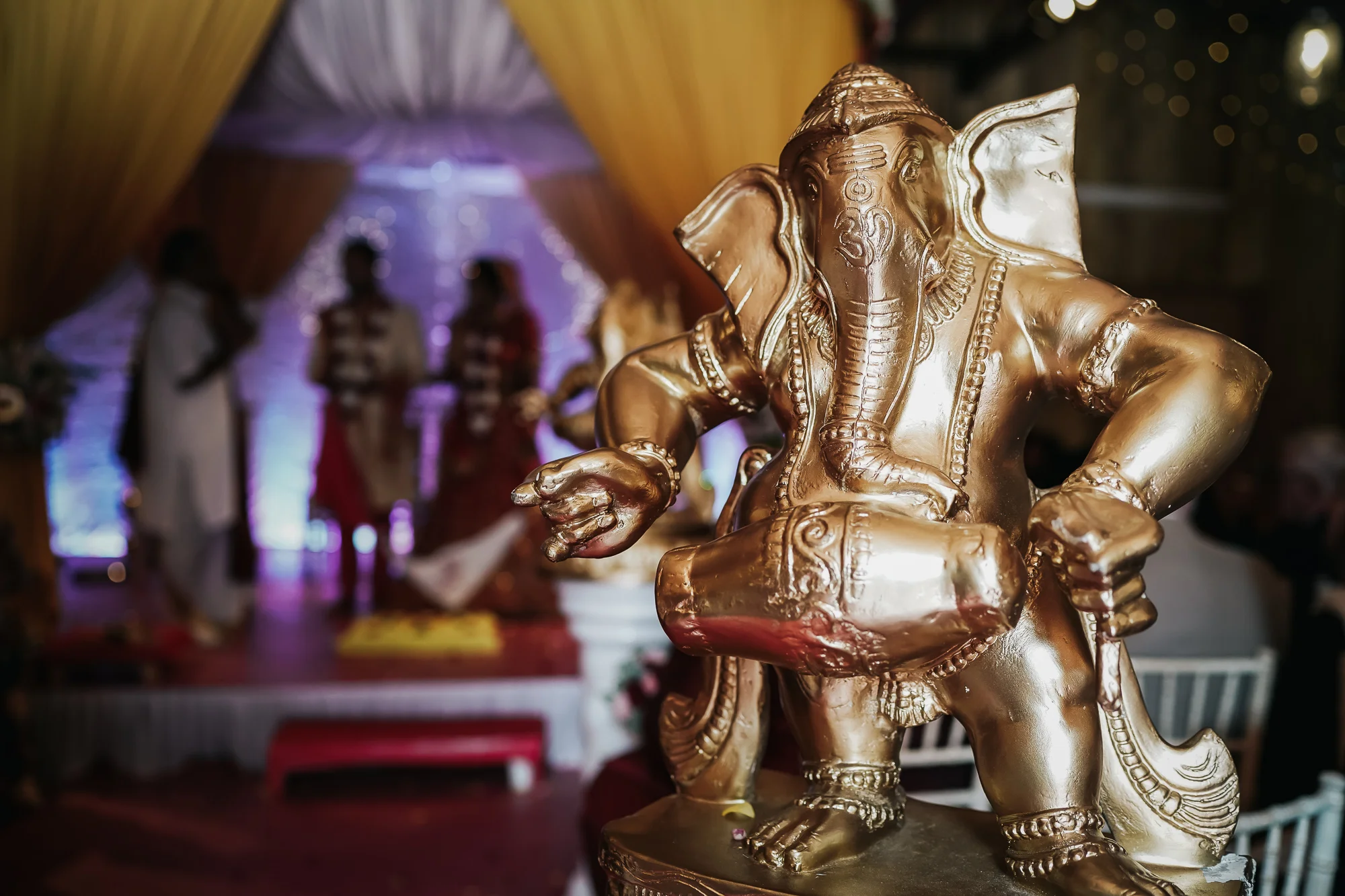 Alcumlow Hall Farm Indian Wedding for Chhayaben and Iain — Adam Joe ...