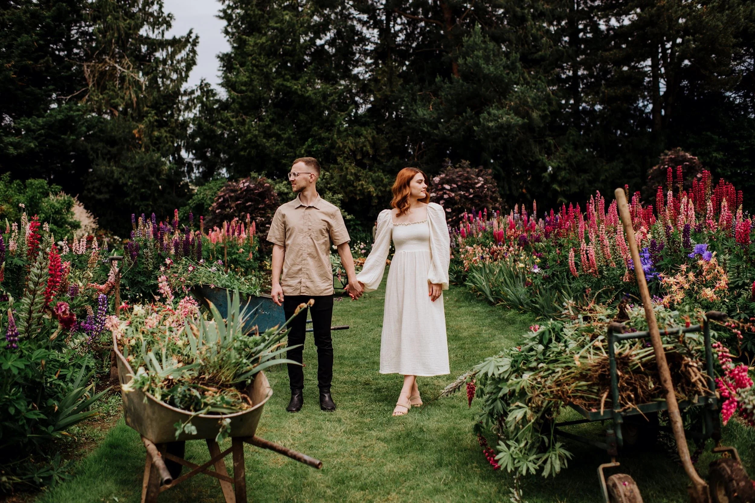 Colorful Iris farm anniversary session | Veronkia + Daniel — Karina ...