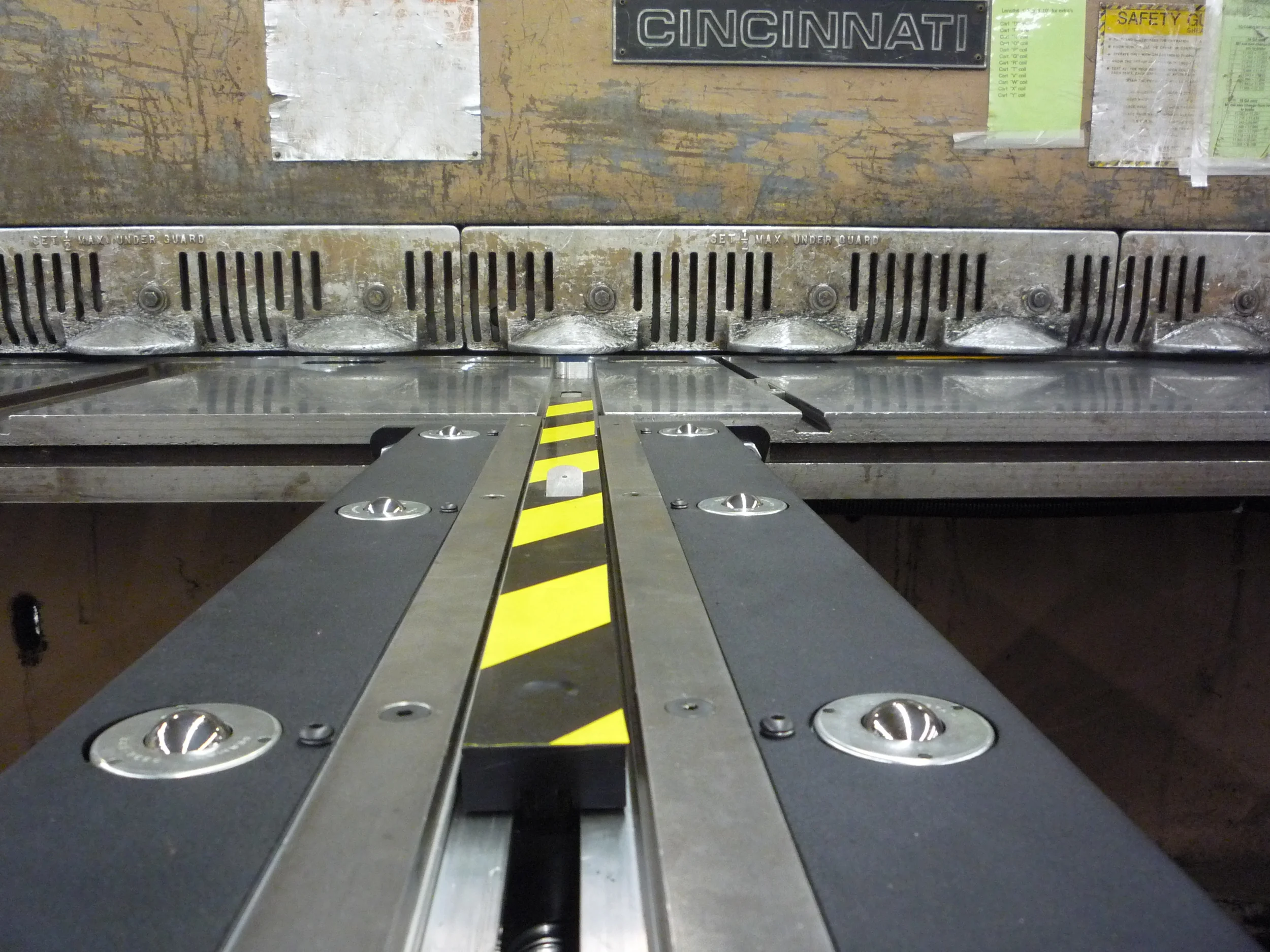 CNC SHEAR GAUGE — ZAKRON - CNC Gauging Systems for Pressbrakes and Shears