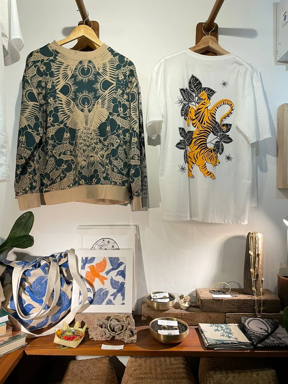 Guide to Ubud craft and design shops — Elami Productions designs and ...