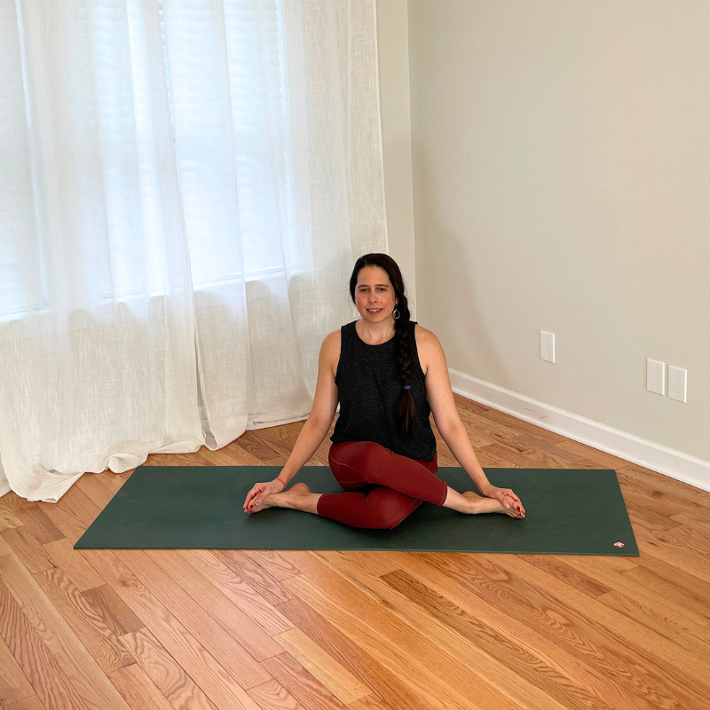 Eagle Pose (Garudasana): How to Untangle This Tricky Yoga Asana — Jenni ...