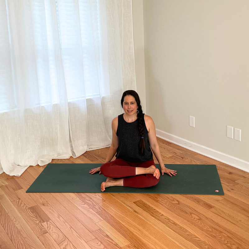 Eagle Pose (Garudasana): How to Untangle This Tricky Yoga Asana — Jenni ...