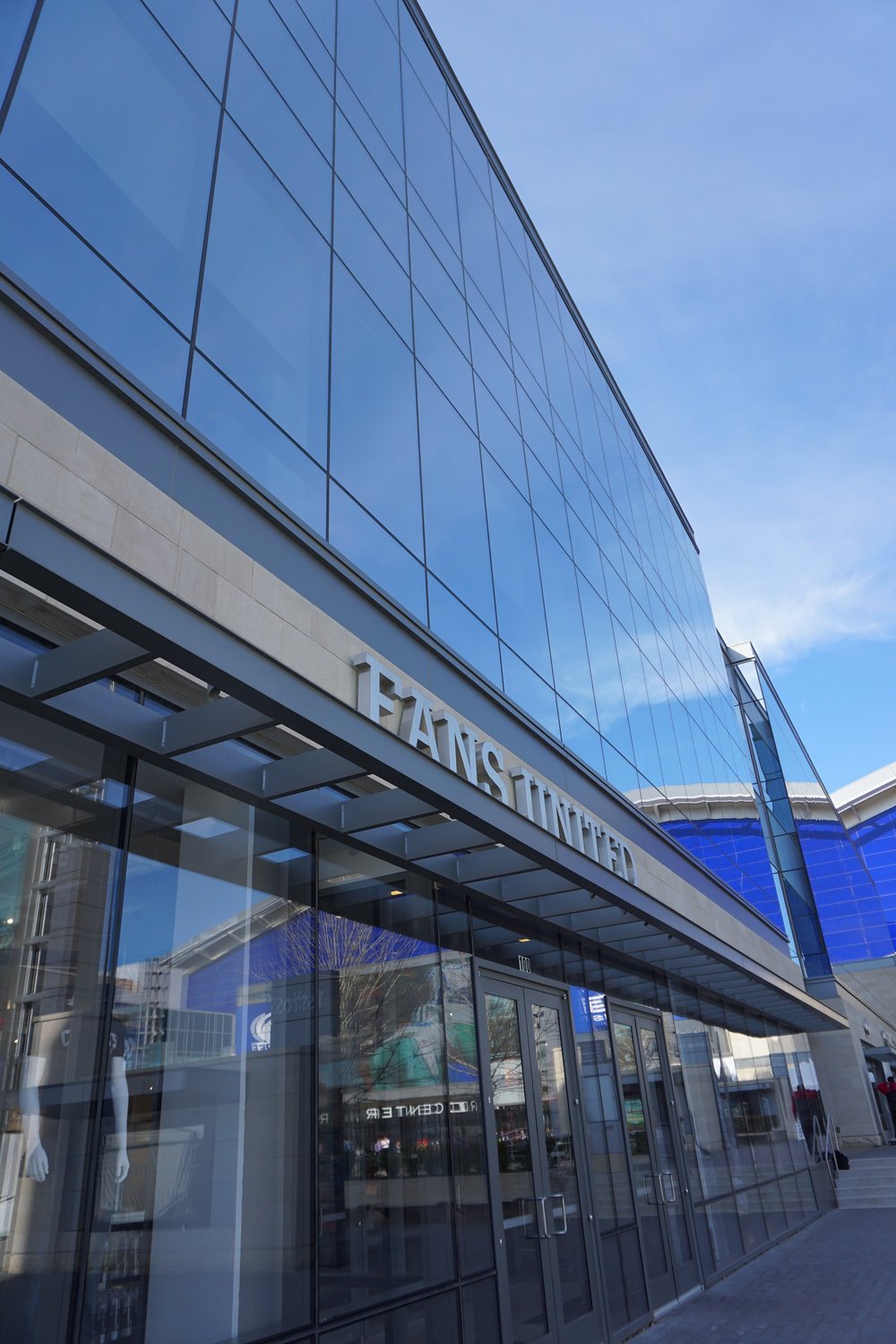 High-Performance Glass: Viracon Glass — PGP