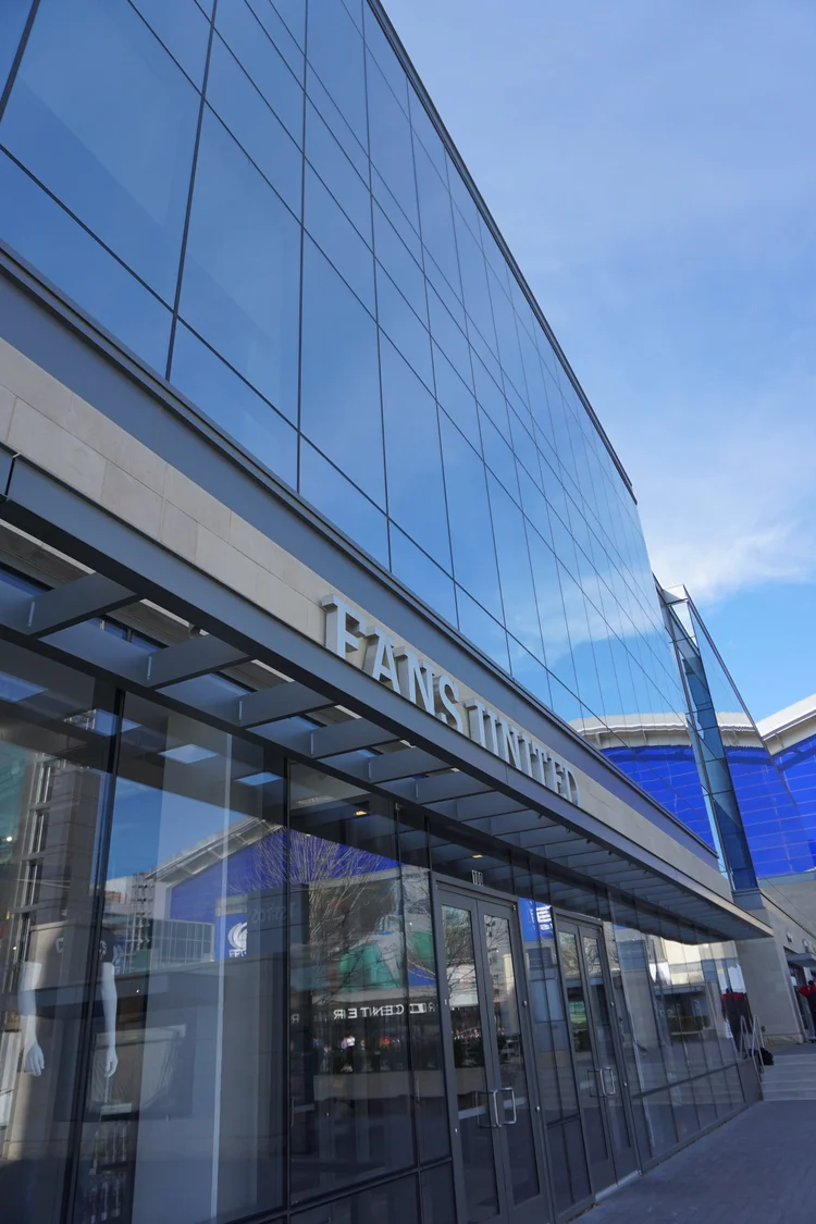 High-Performance Glass: Viracon Glass — PGP