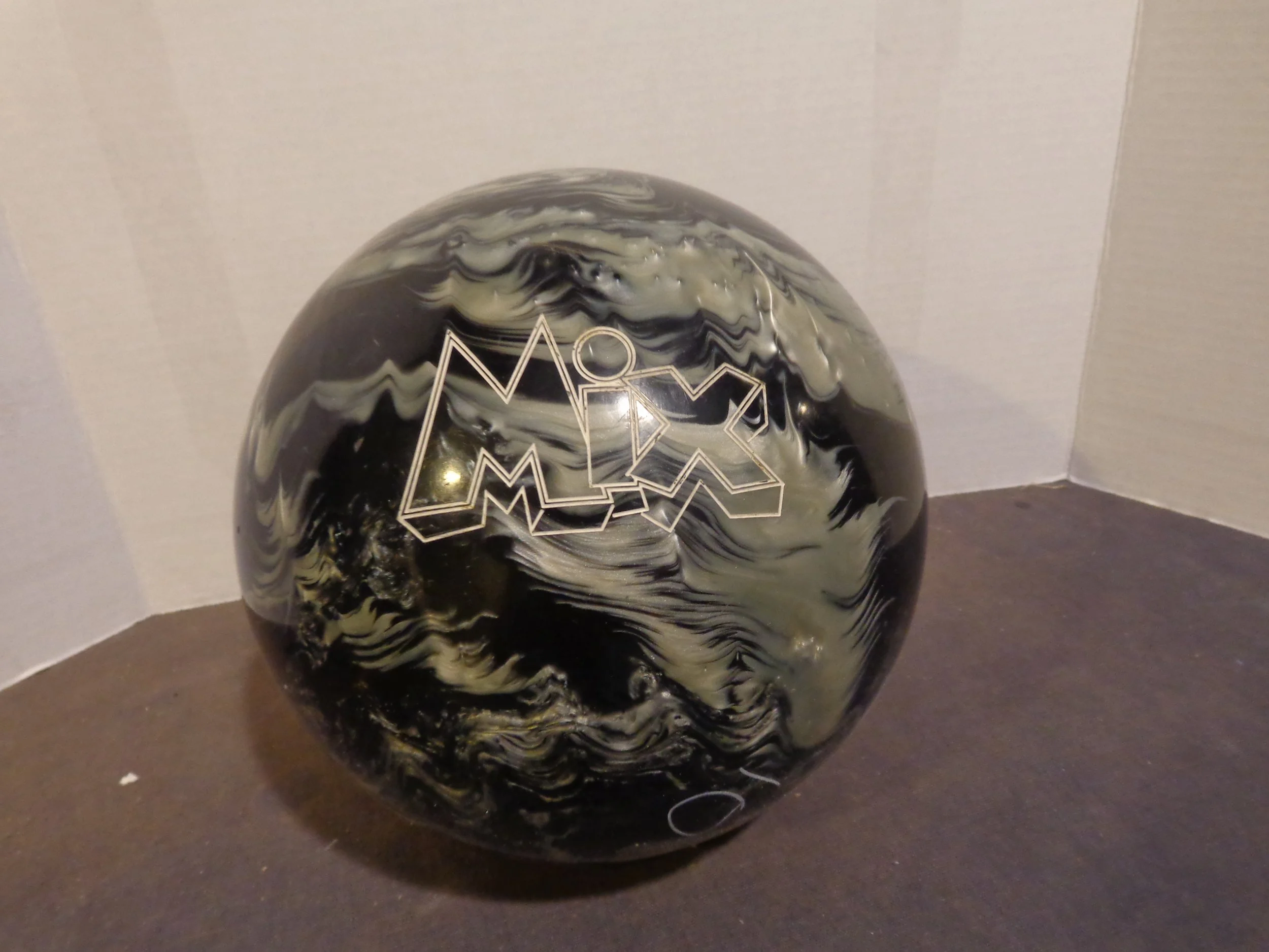 Bargain Balls — Strike Again Bowling