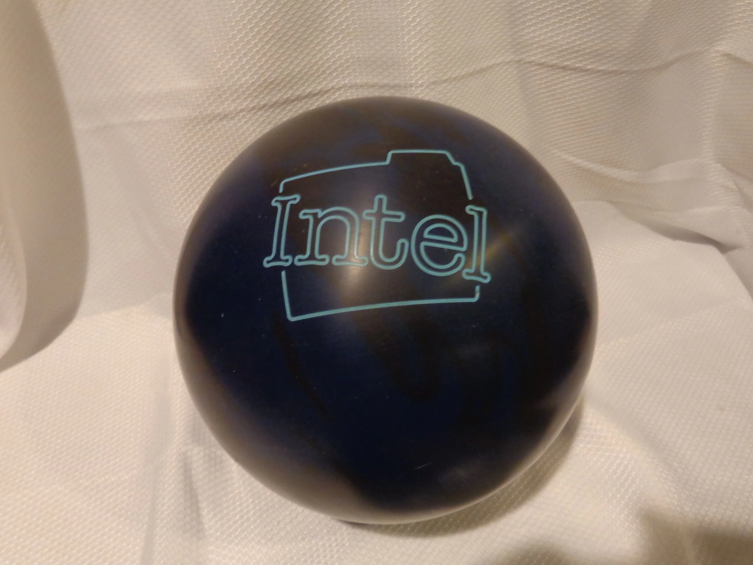 Used Bowling balls and Refurbished bowling balls @Strike Again Bowling