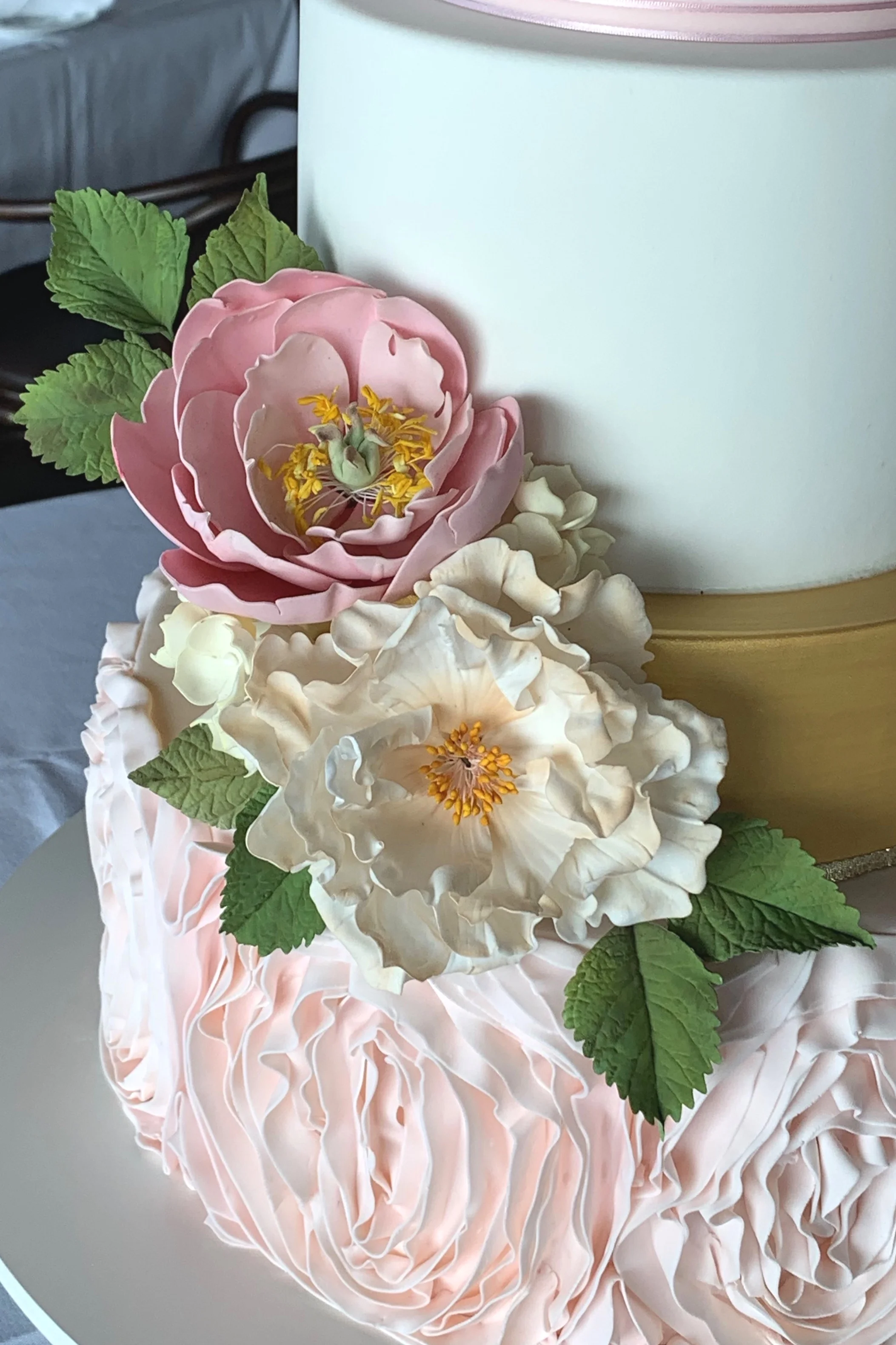 Sugar Flowers — Honey Crumb Cake Studio | Seattle Bakery | Custom Cakes ...