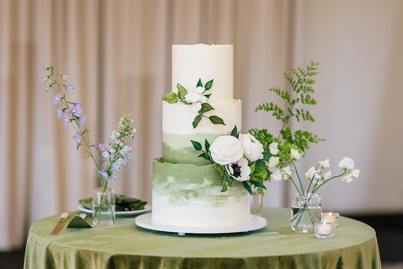 Honey Crumb Cake Studio | Seattle Bakery | Custom Cakes | Wedding Cakes
