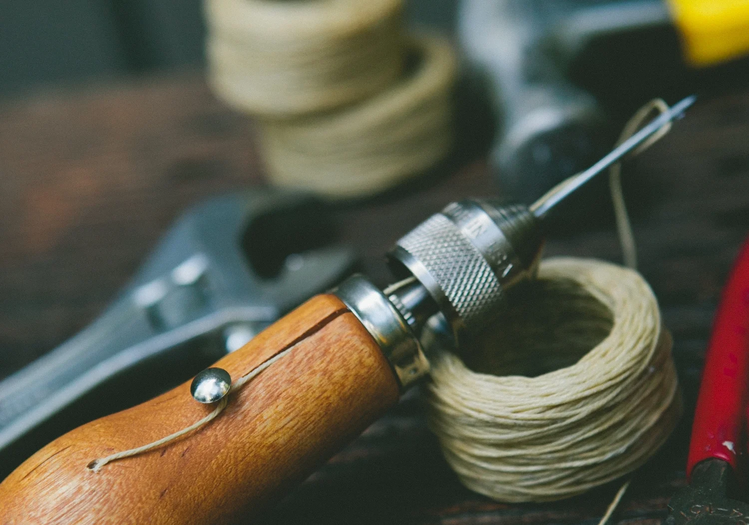 Speedy Stitcher Sewing Awl