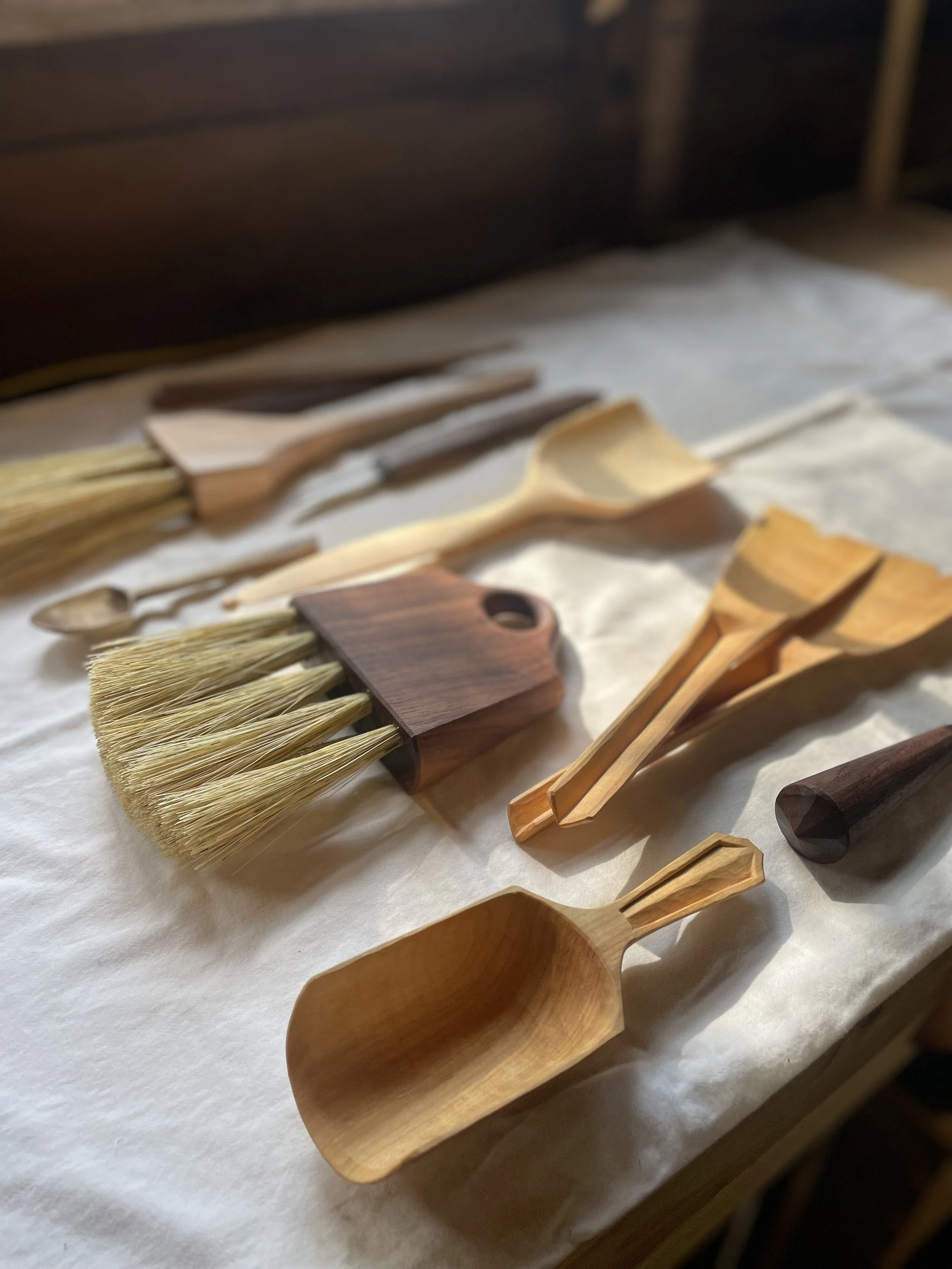 Hand-Sculpted Functional Objects: Spoons, Brushes & Knives ...