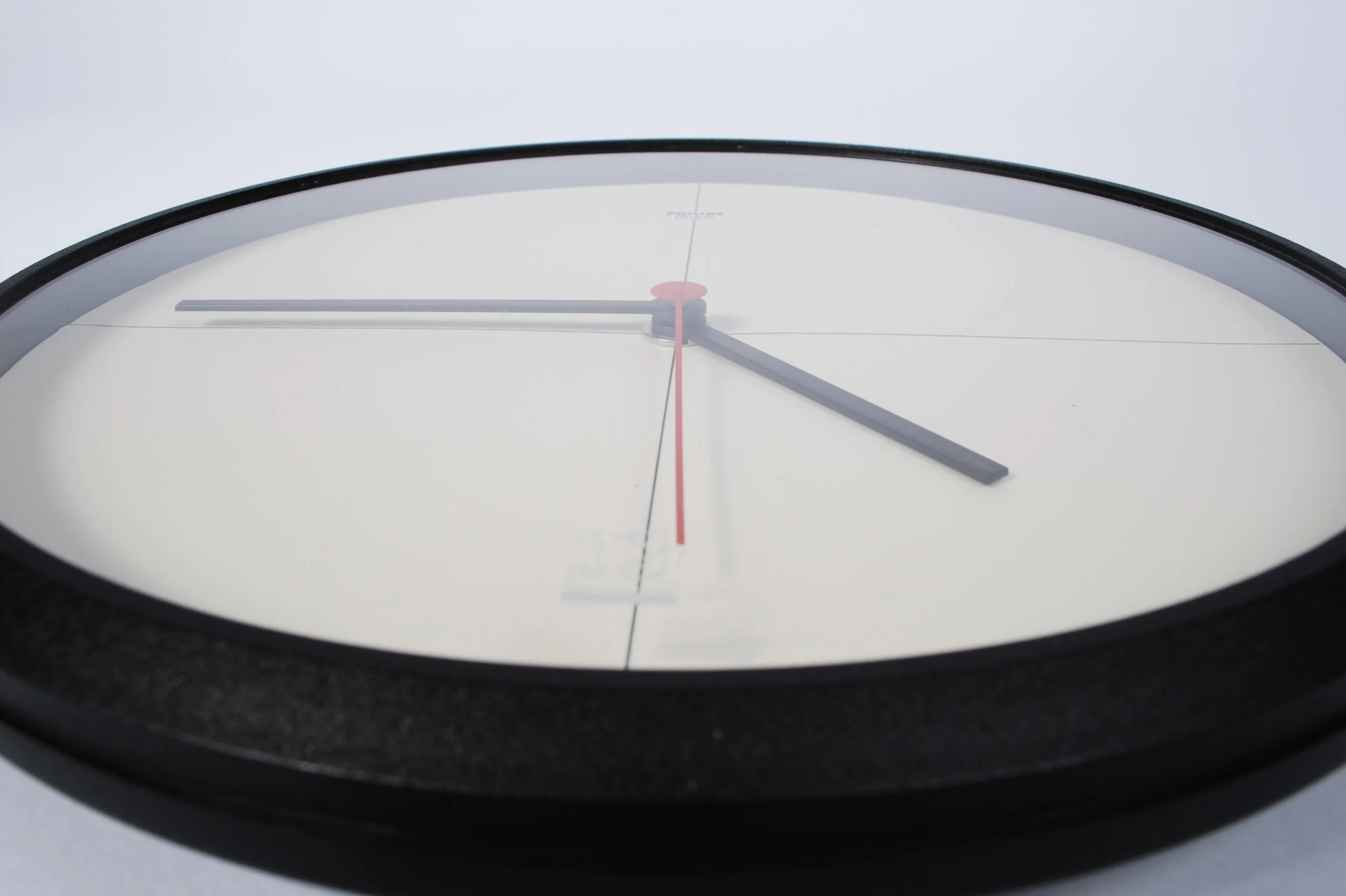 Wall clock Philips Quartz, West Germany 80's — Flux Vintage