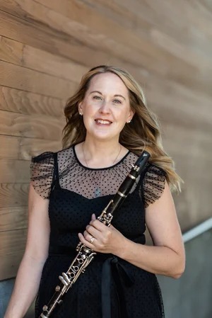 Biography — Theresa Martin