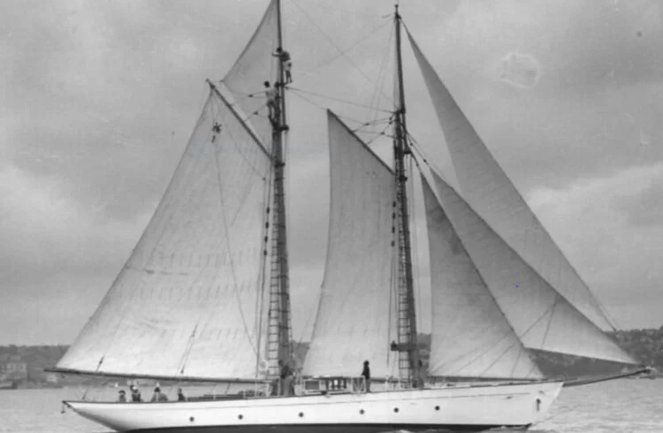 Media press kit for Mistral II — Windeward Bound