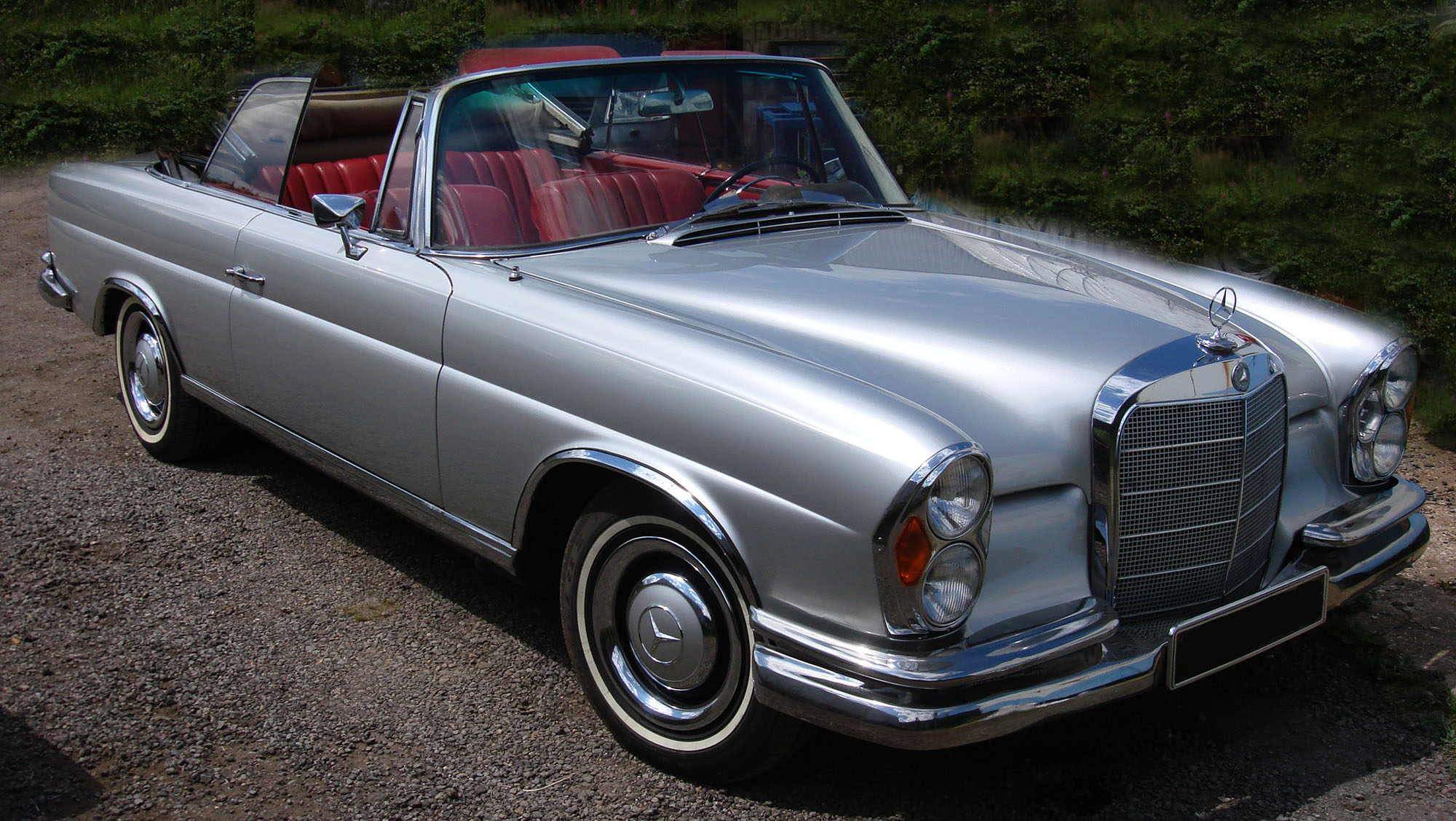 Mercedes W111 — Nick Matthews restoration services