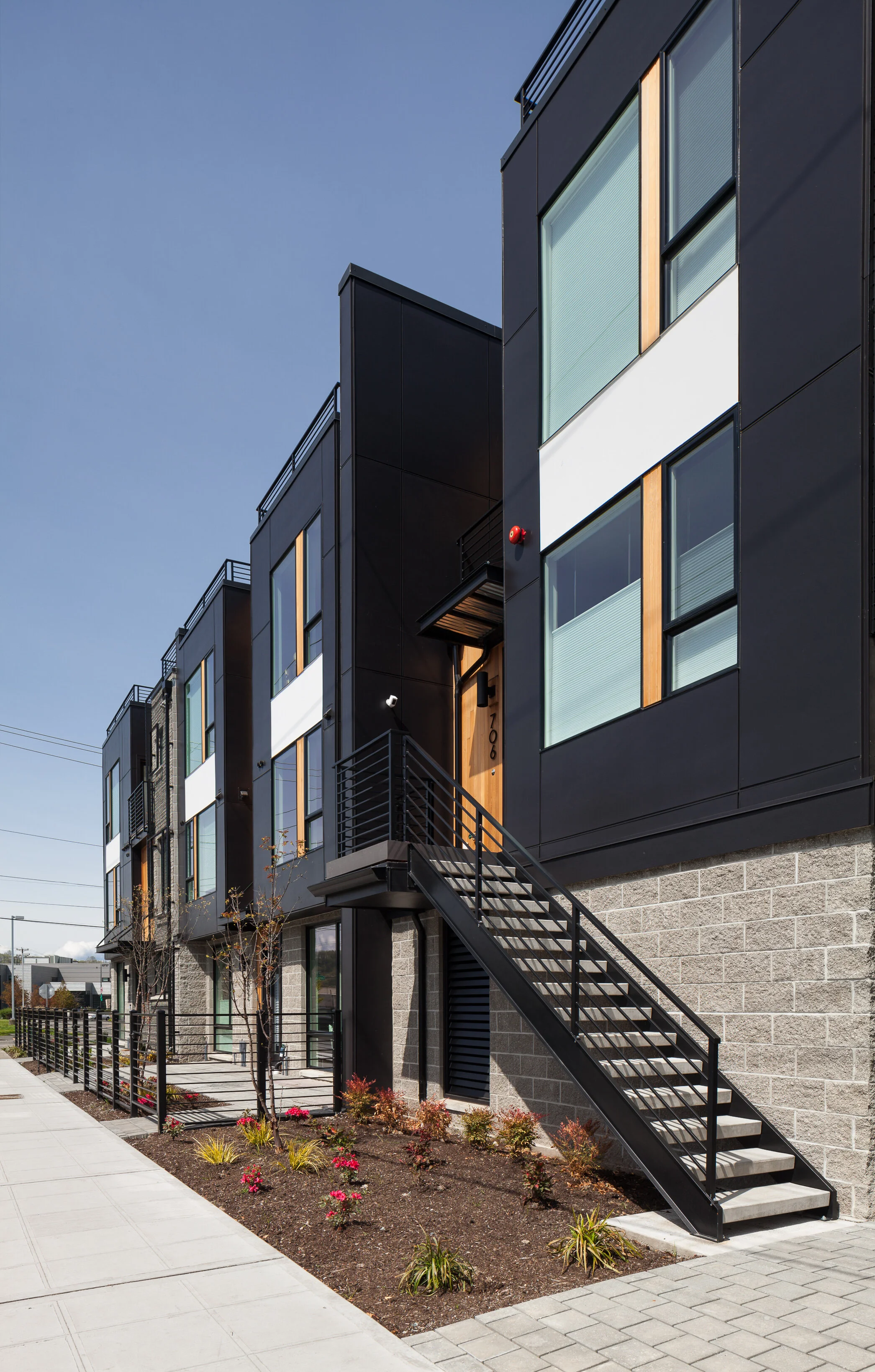 Modern Rowhouses in Georgetown Designed by b9 | Residential Architects ...