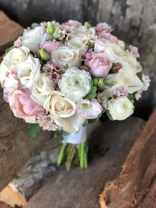 Wedding Flower Availability By Month — Lovely Bridal Blooms