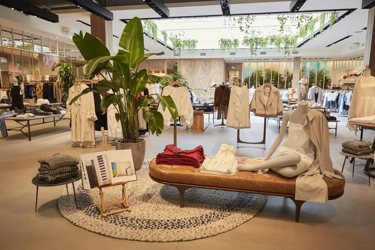Aritzia Store Design-North America — JENNY CHOW WHITTEN