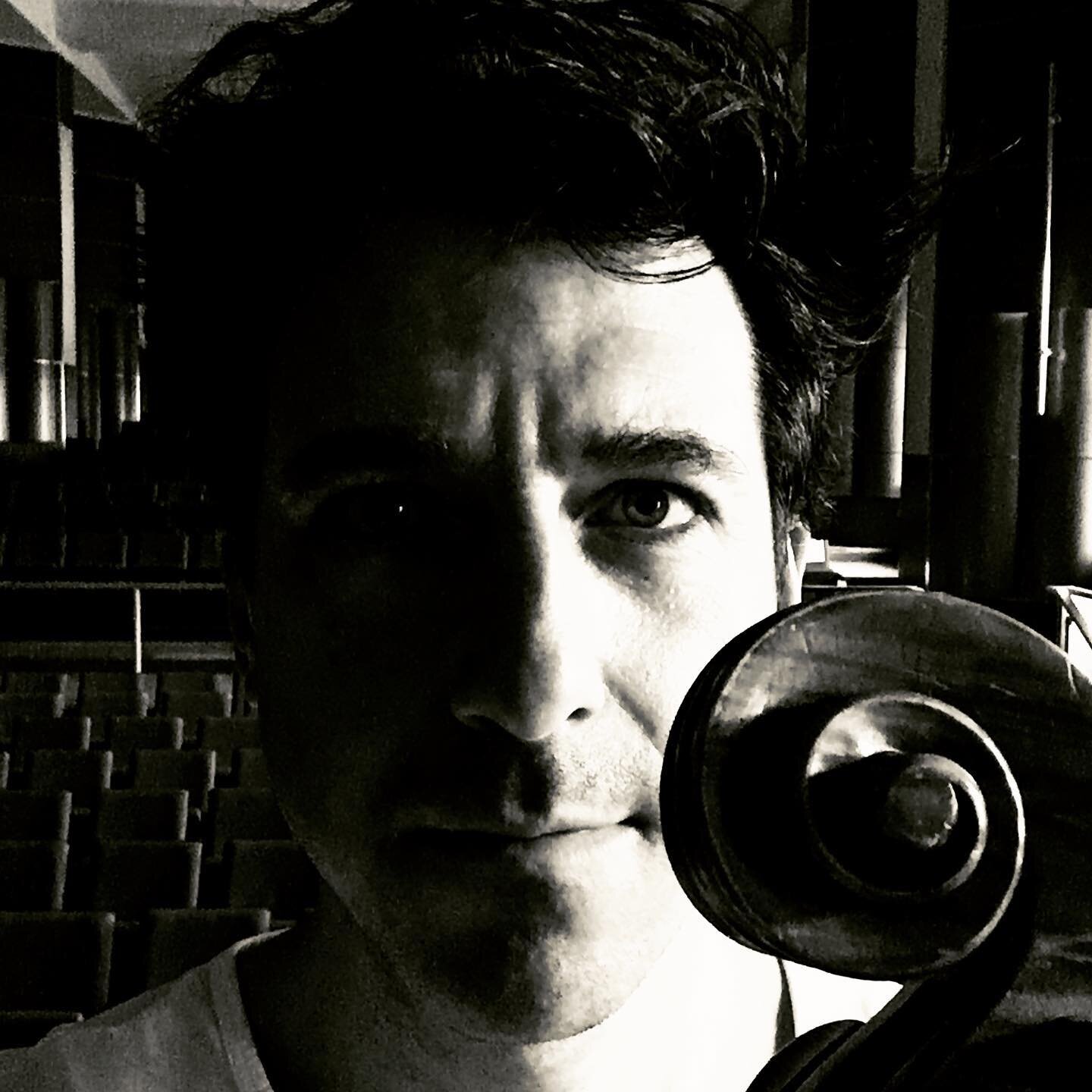 Ariel Barnes Cellist