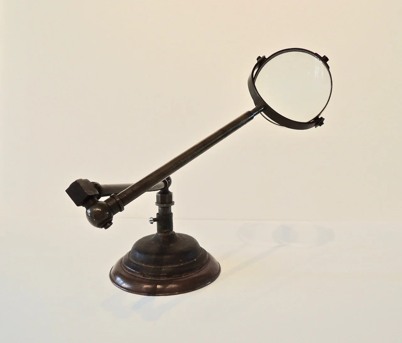 Magnifiers | Gurari Collections