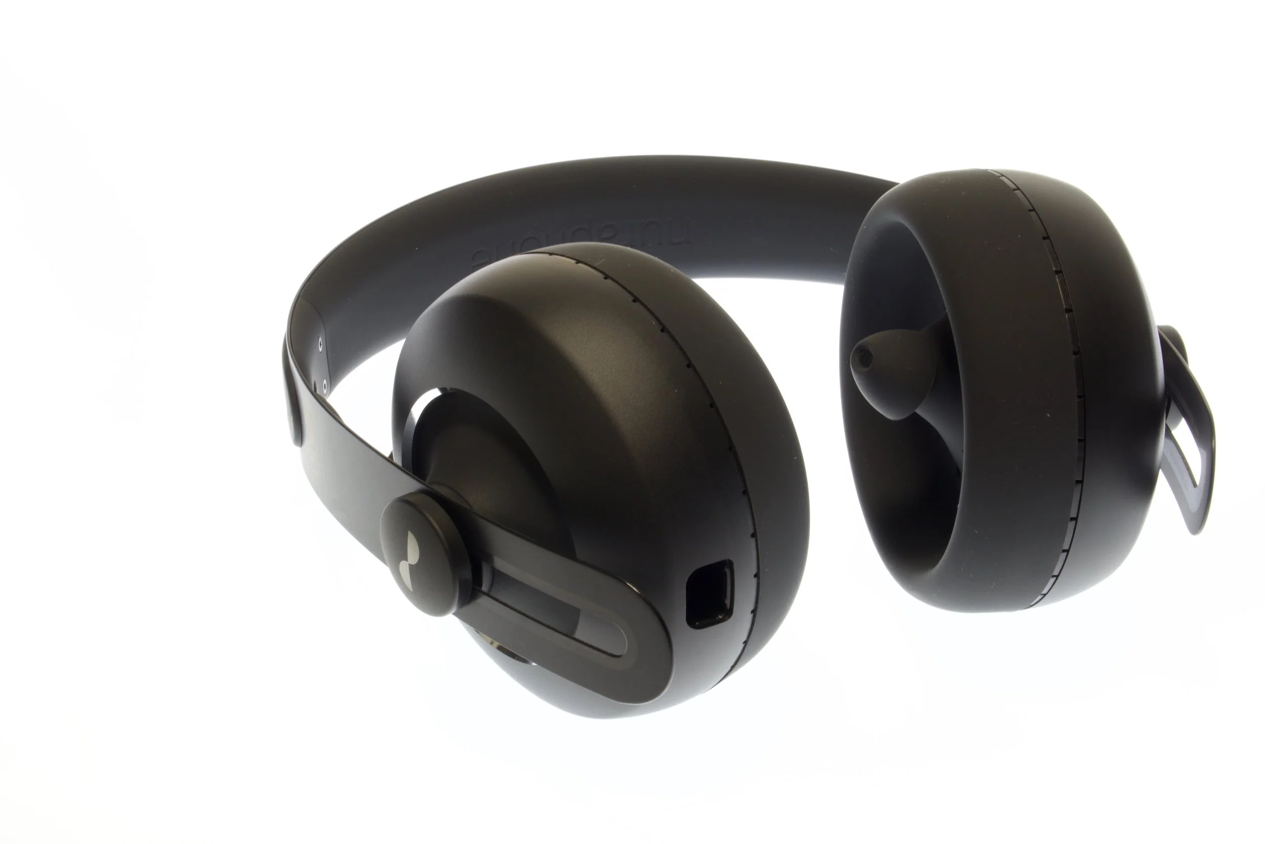 FirstLook: Nuraphone — LifewithTech