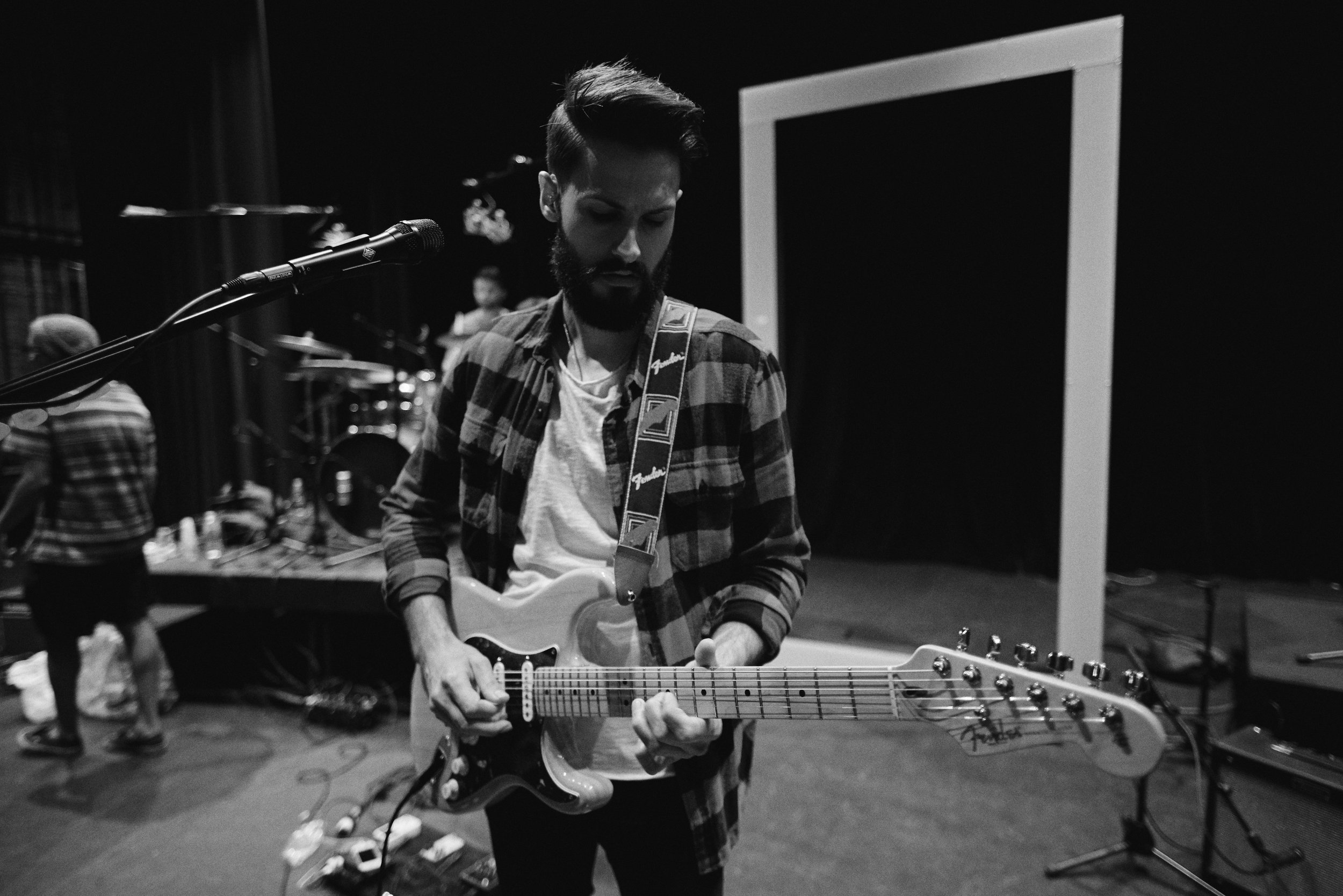 PHOTOS — MICHAEL McARTHUR