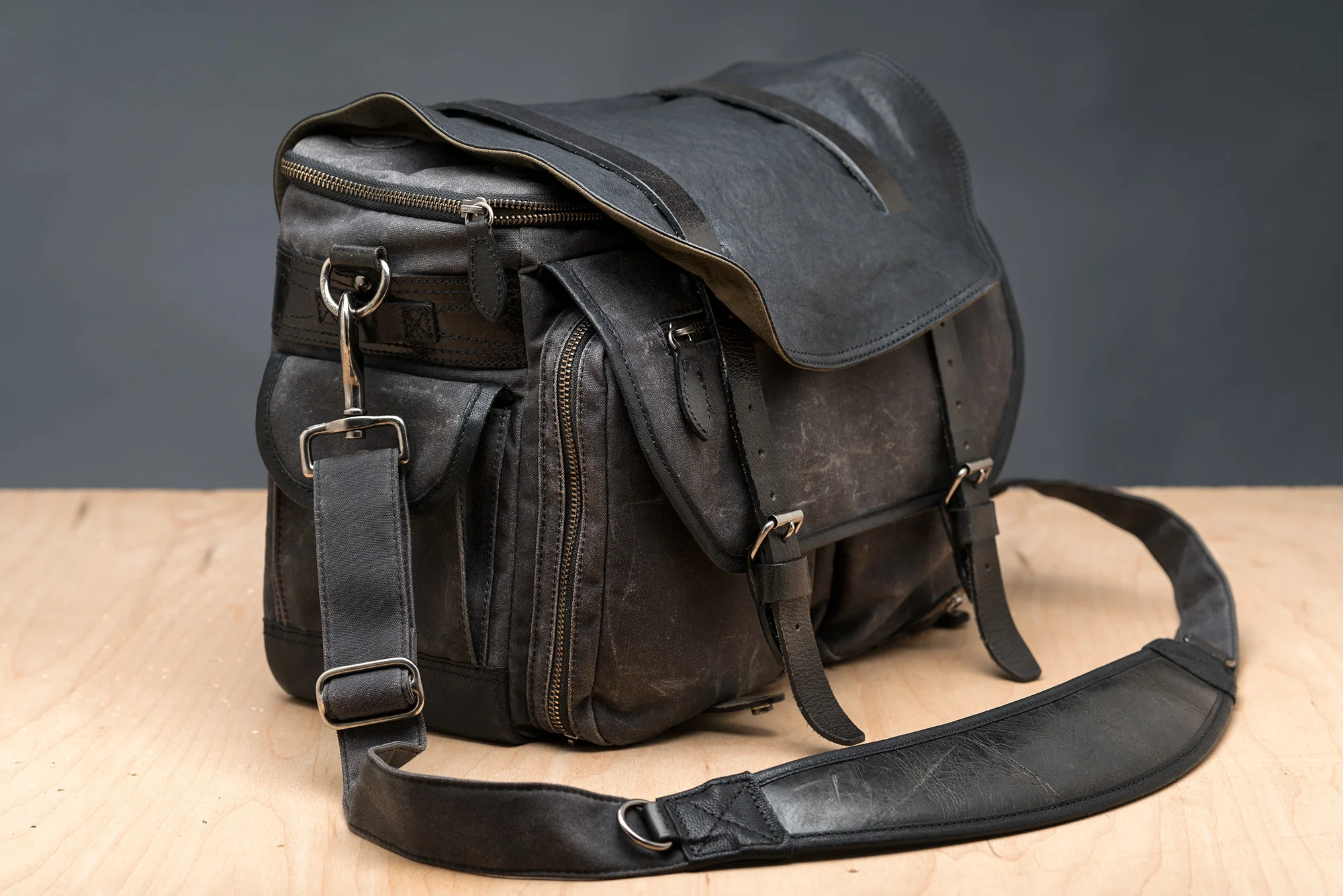 Shooting With The New Wotancraft Avenger Charcoal Black Shoulder Bag