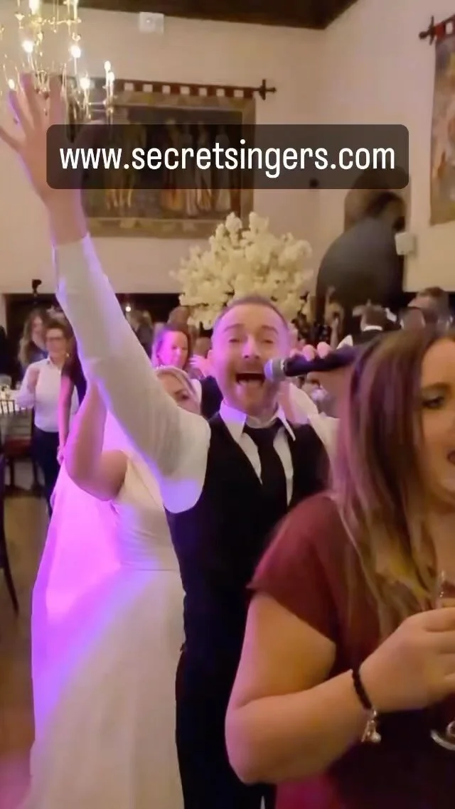 Secret Singers - The Singing Waiters Specialists