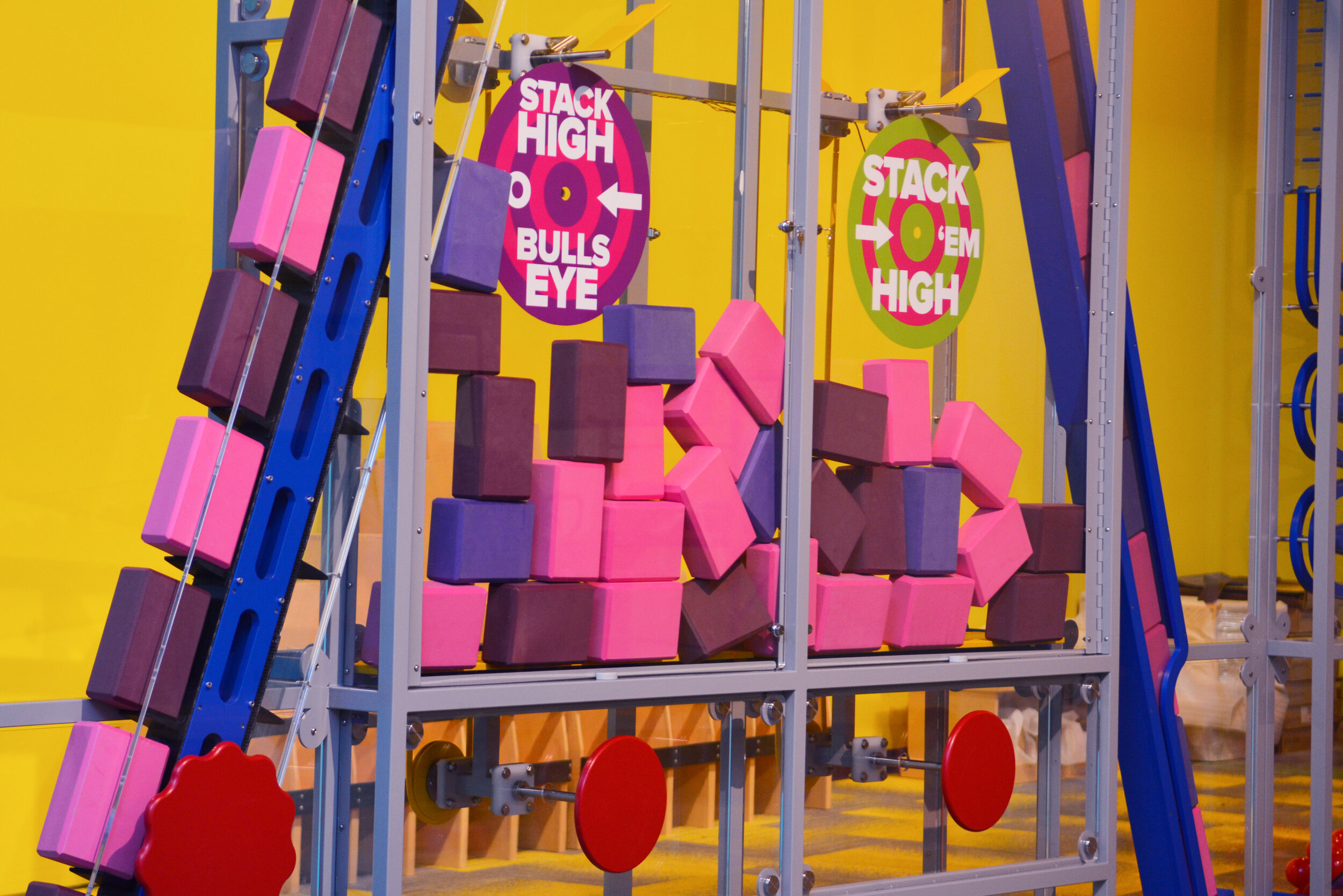 Ball Exhibits — Boss Display