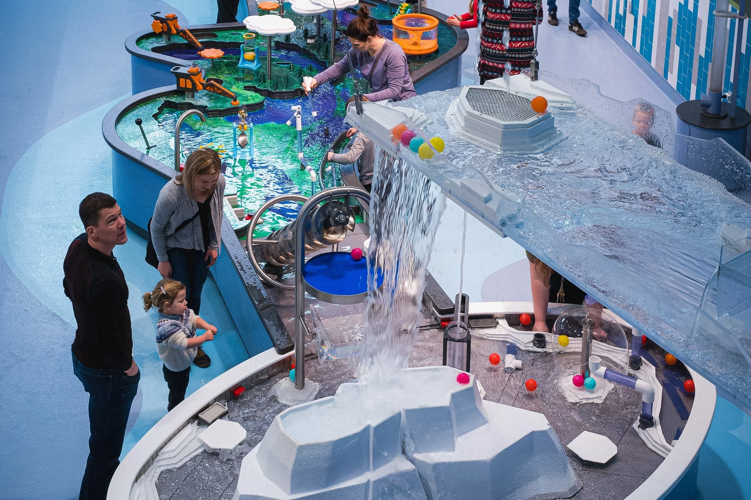 Water Everywhere - Sloan Museum of Discovery — Boss Display