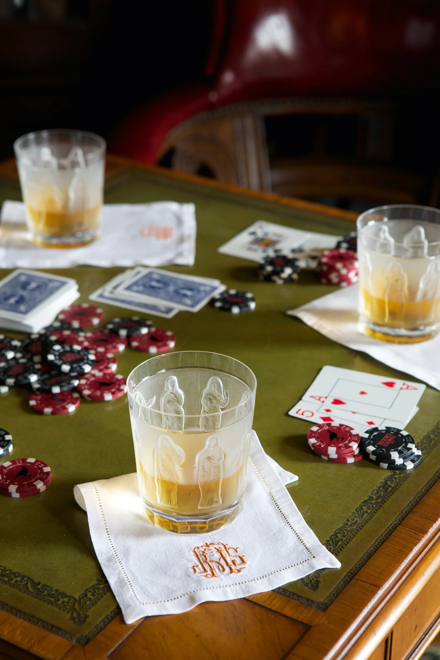 A LOVE OF LINENS — STYLEBEAT