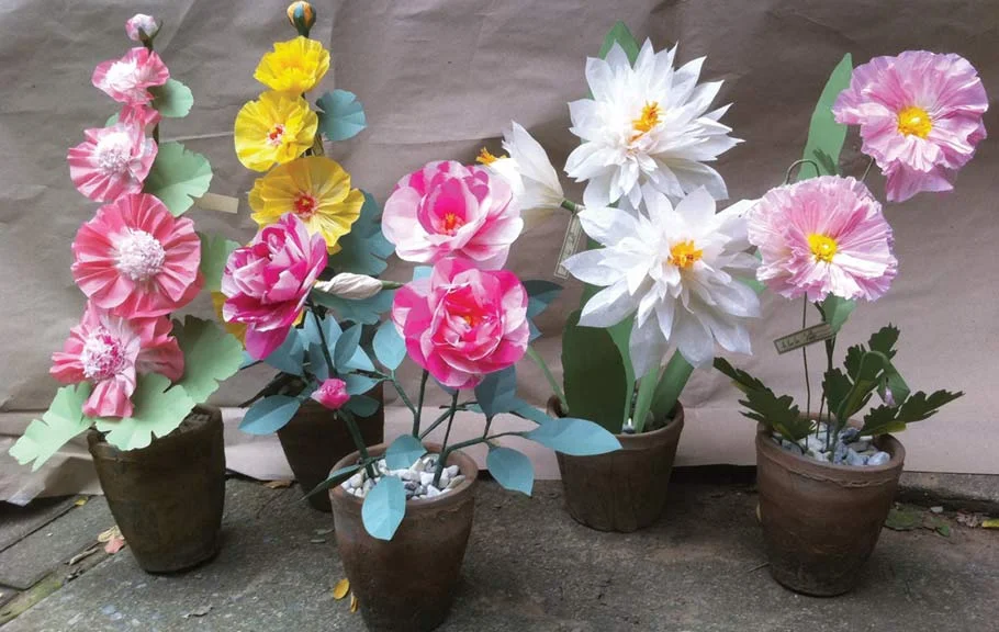 A PAPER GARDEN FROM LIVIA CETTI OF THE GREEN VASE — STYLEBEAT