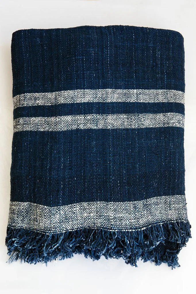 I CAN'T GET ENOUGH: BLUE AND WHITE — STYLEBEAT
