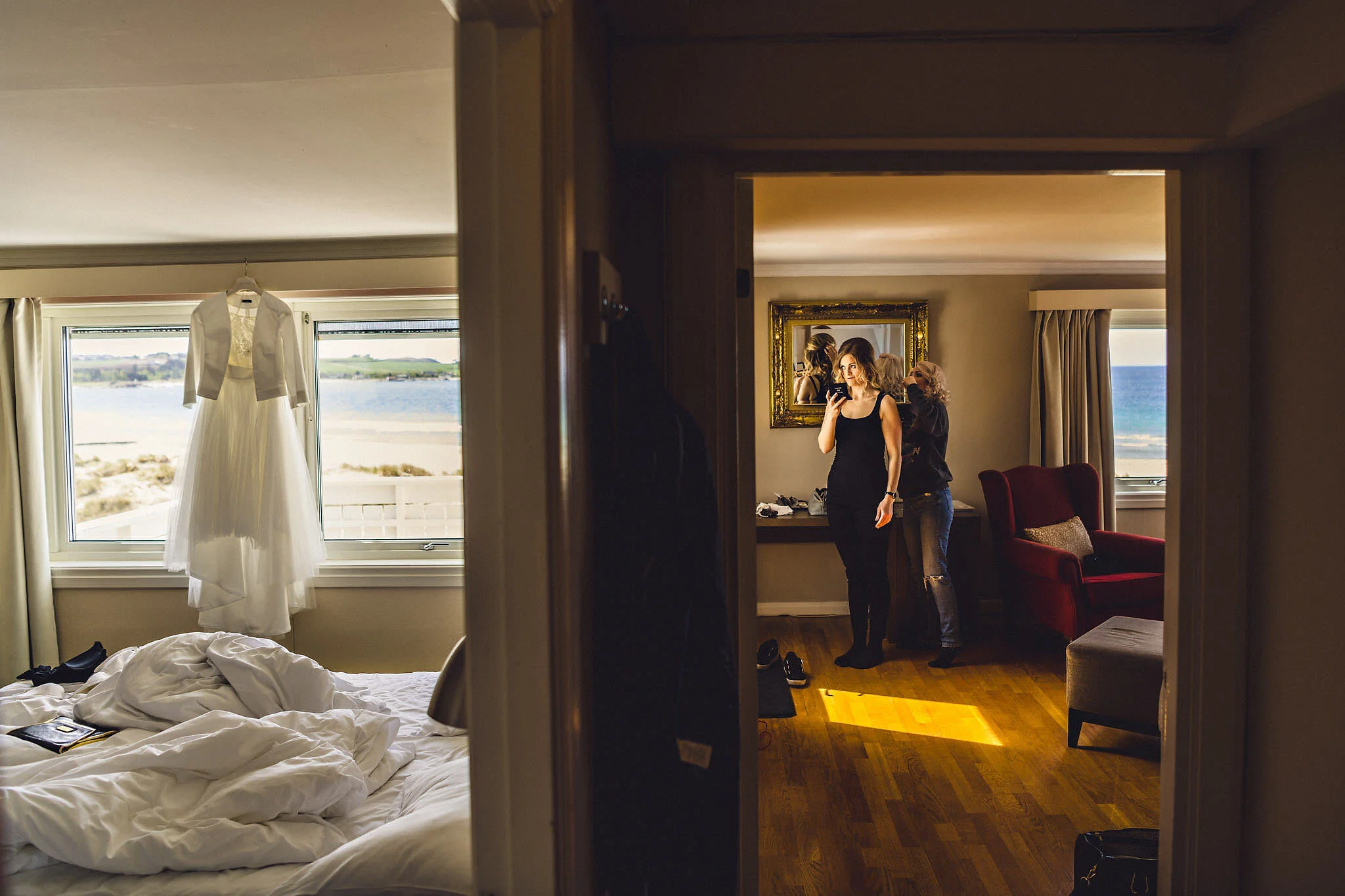 Bryllup på Solastranden Gård med utendørs vielse - Bryllupsfotograf ...