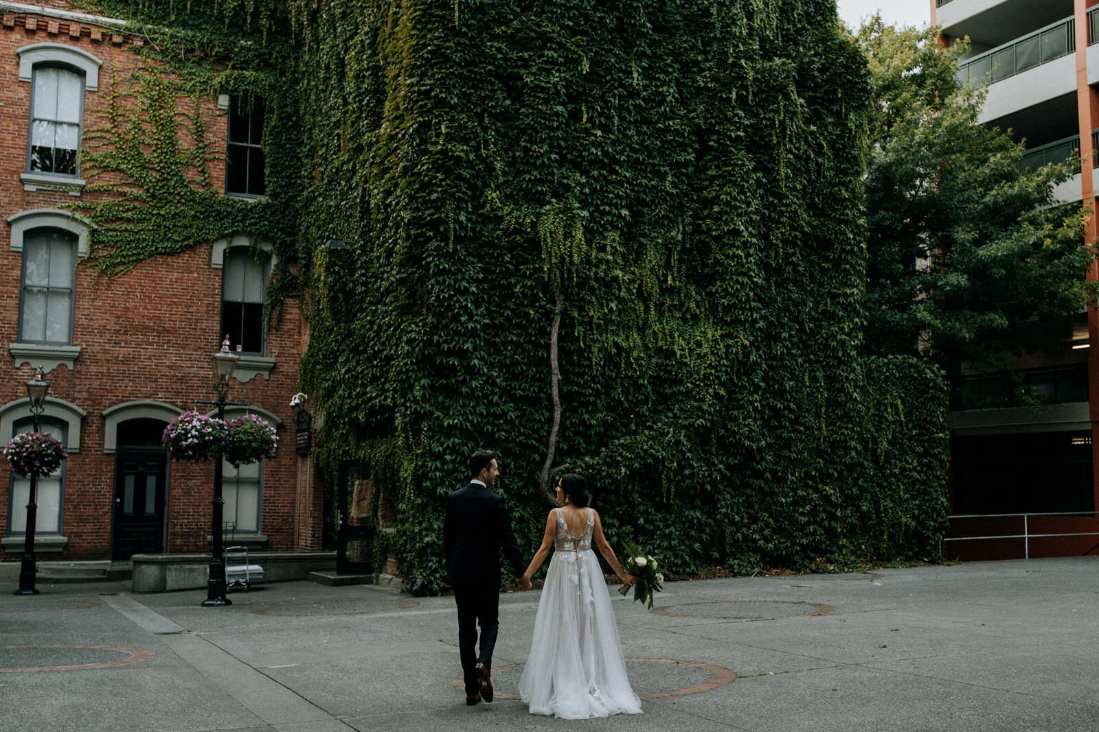 The Fort Common - Outdoor wedding Victoria BC-Kim Jay Weddings ...