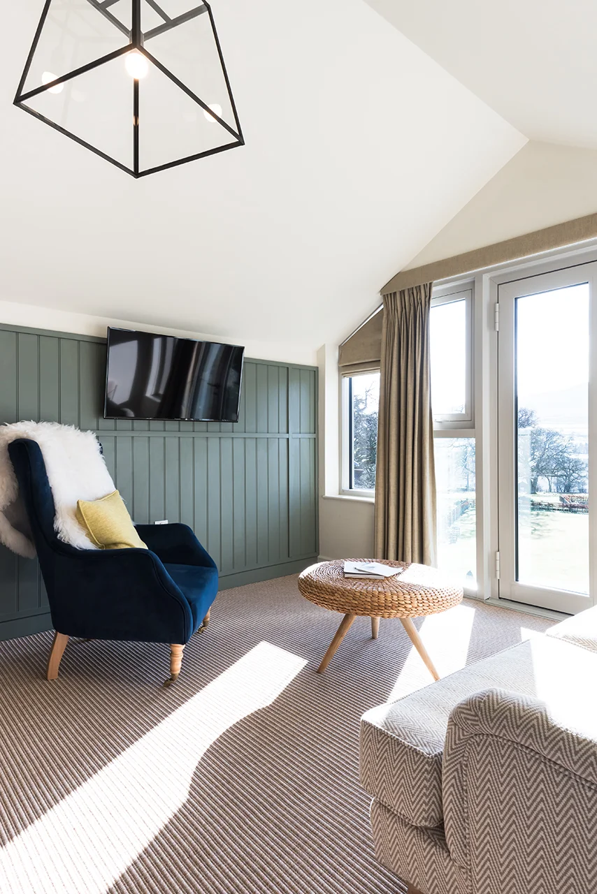 Hospitality — RENAE SMITH