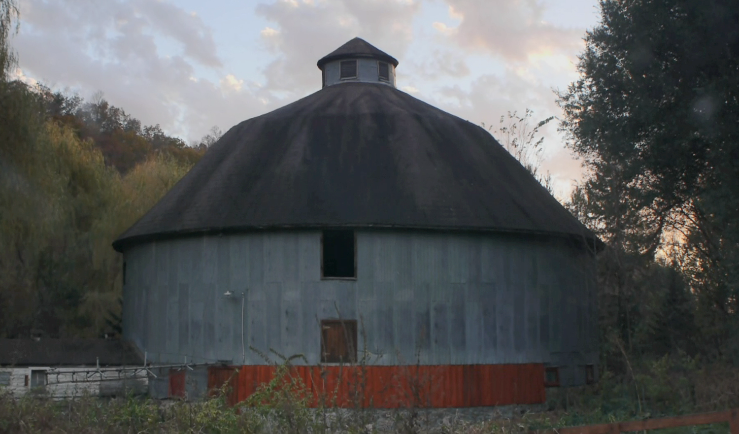 The Round Barns of Vernon County
