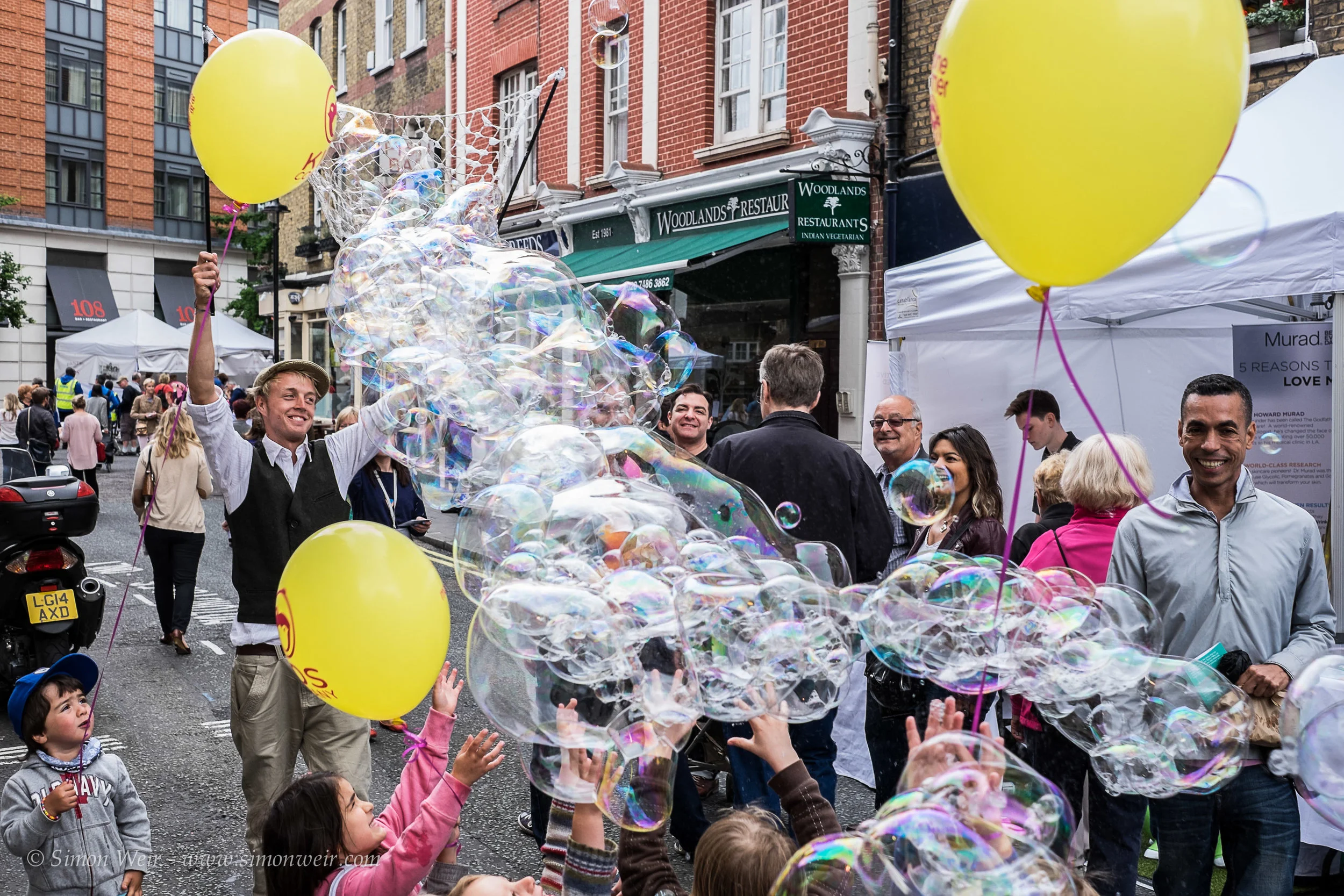 Bubbleologists — Circus Uncertainty