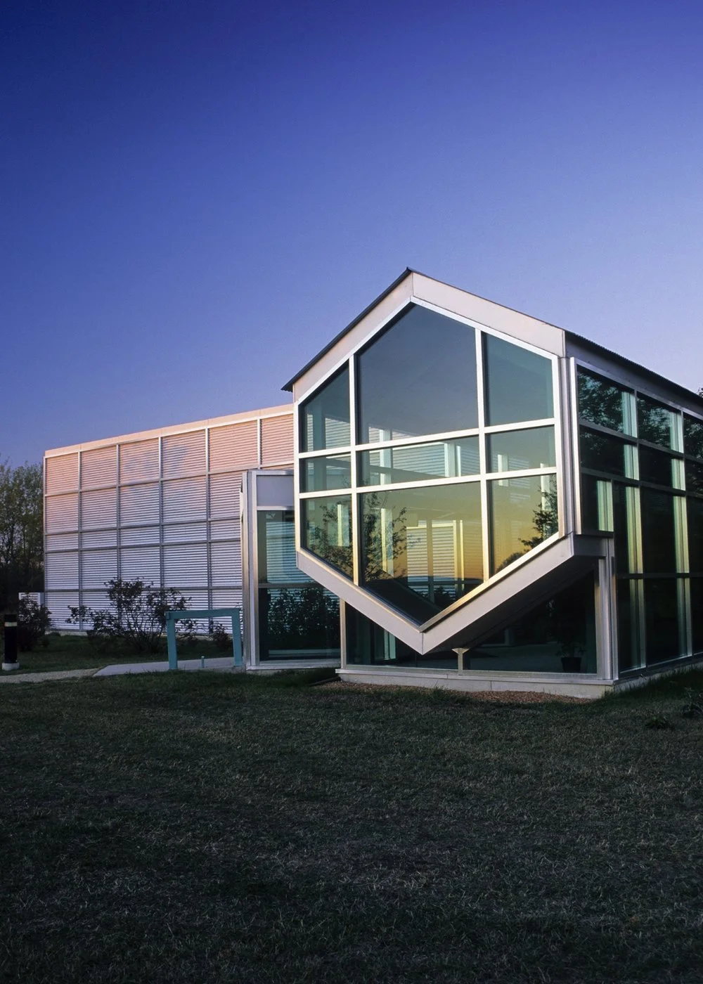 TOWARDS AN ARCHITECTURE OF METIS RESISTANCE — SOLO ARCHITECTURE