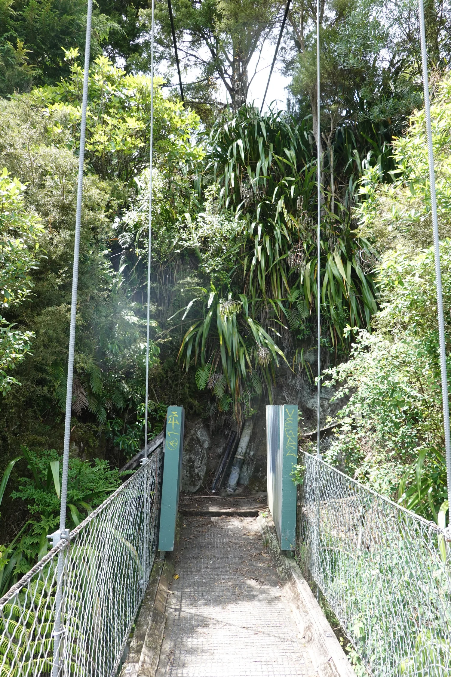 160. Arapuni "Swing" Bridge — Bill Harvey Associates Limited