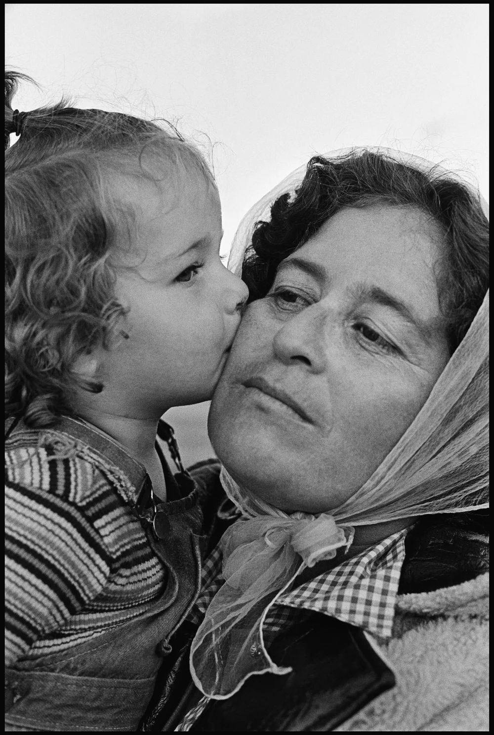 Peter Turnley Paris Je t'aime Photography Book — Peter Turnley
