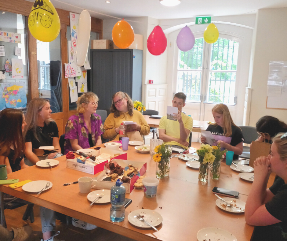 International students - what a team! — Solas Project