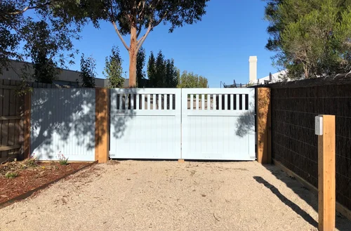 Automatic Timber Gates | Gate Motors | Gate Openers | DIY Gate Motors ...