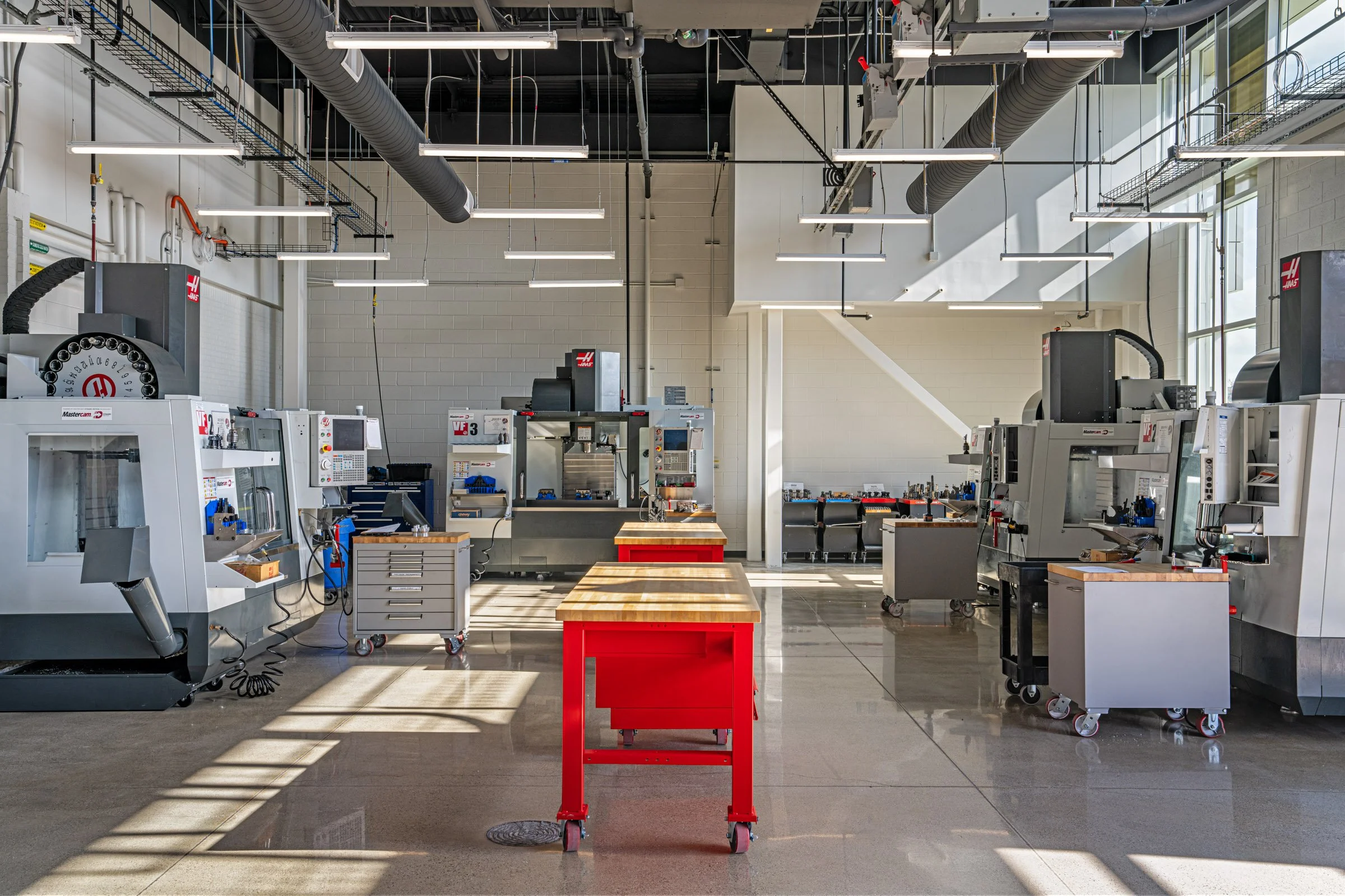 Macomb Community College Advanced Technology Center — Hobbs+Black ...