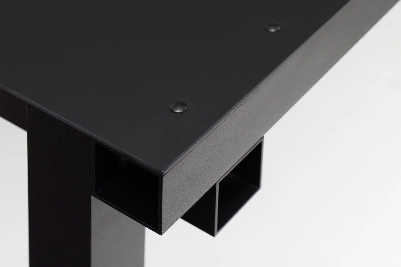 TUBE COLLECTION — JESSE VISSER