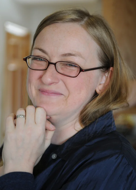 Bio — Jo Bradney : still life oil paintings of food and charcoal still ...