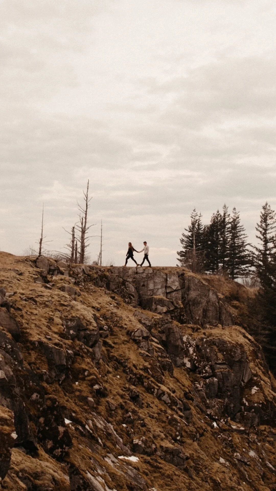 PNW Riverside Engagement Photos // Allie & Andrew — Corrie Mahr ...