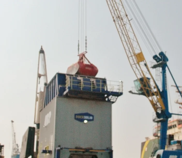 Features | DOCKSOLID | Bulk Port Equipment